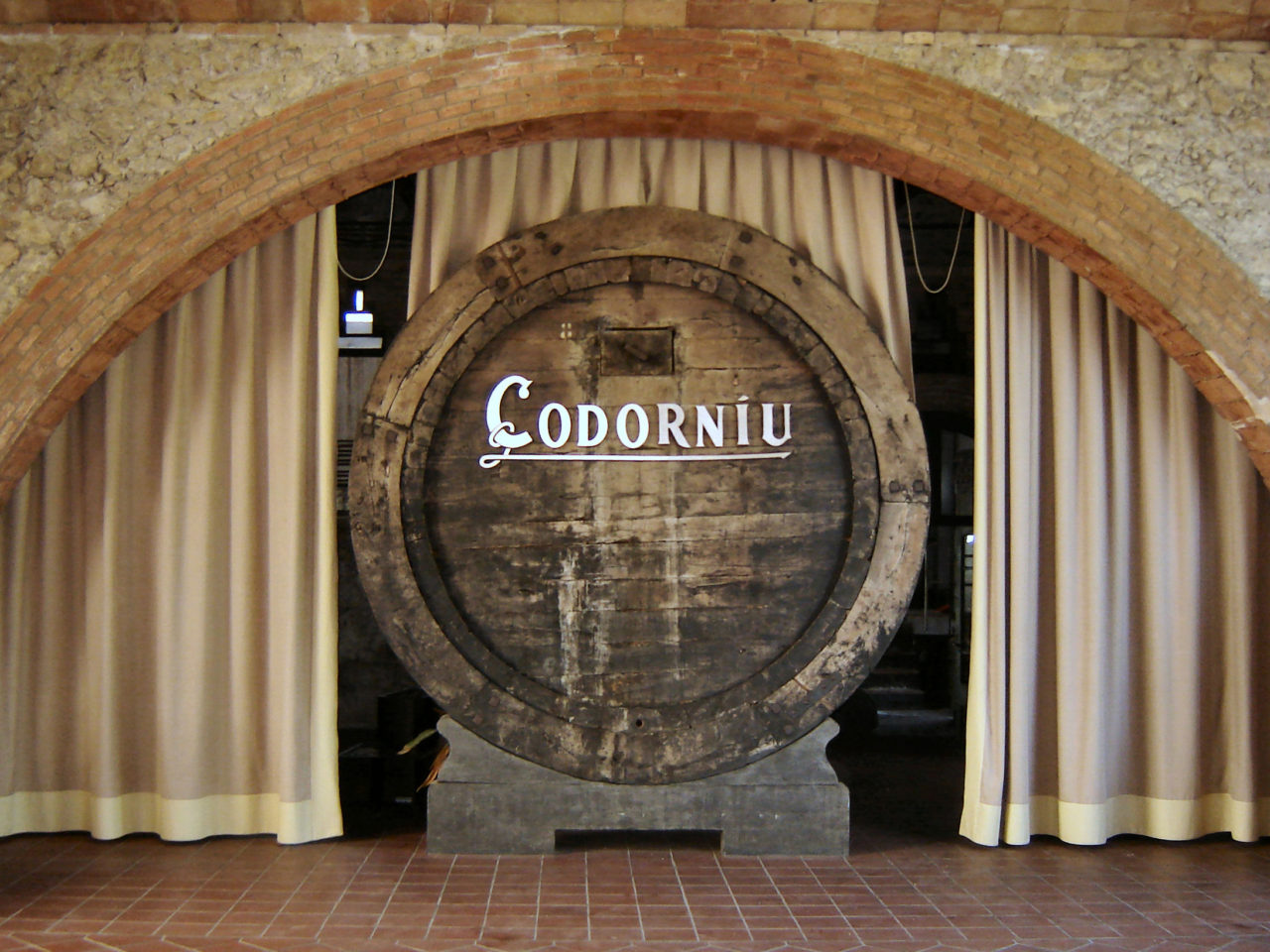 Codorníu, origen e historia del cava - Revista Sommelier